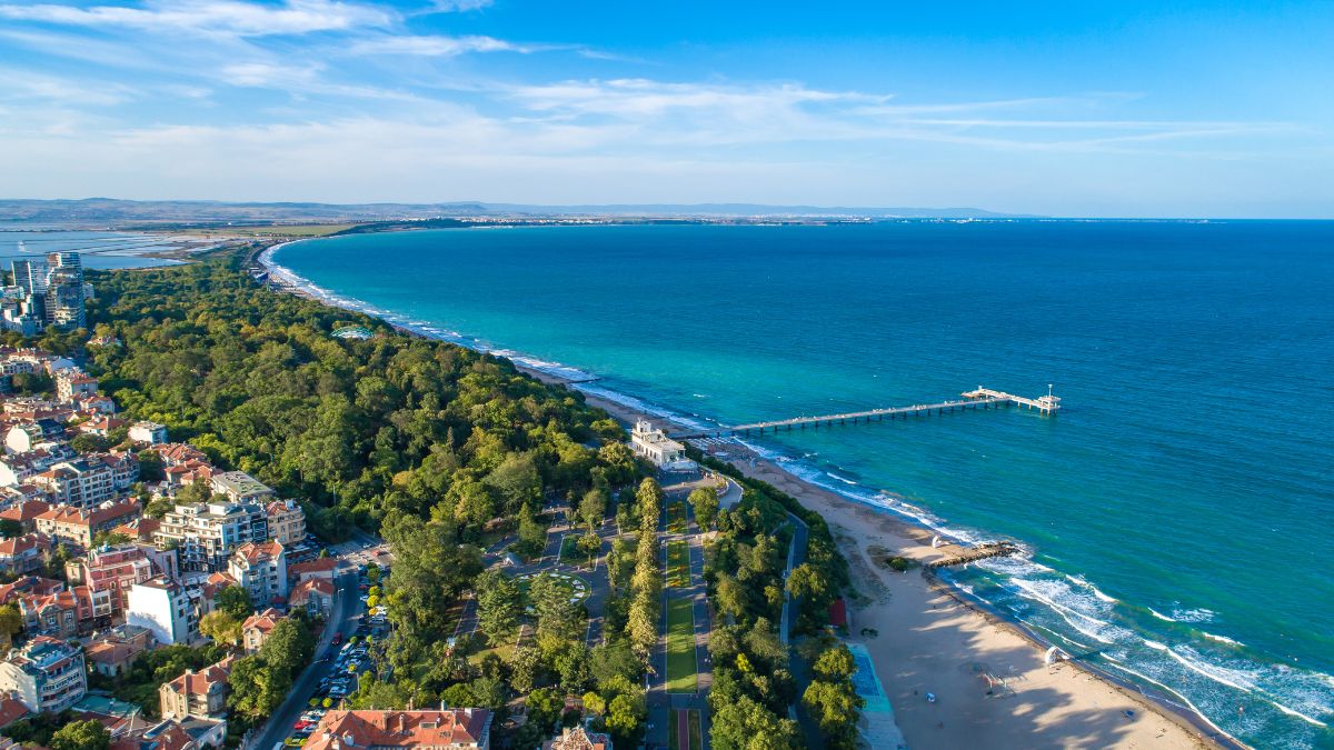 Sunny Beach holidays - Book and secure your holiday for €1