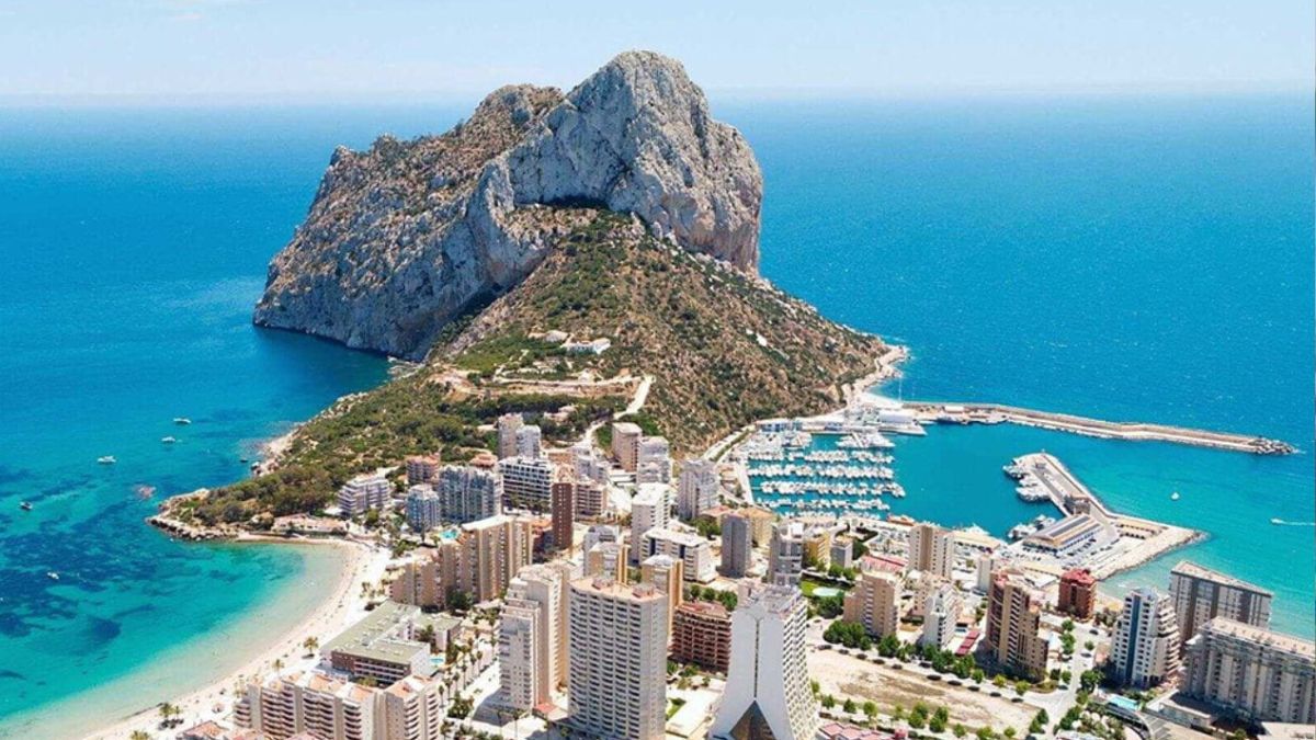 Calpe holidays in Spain - with Aer Lingus flights, great accommodation ...